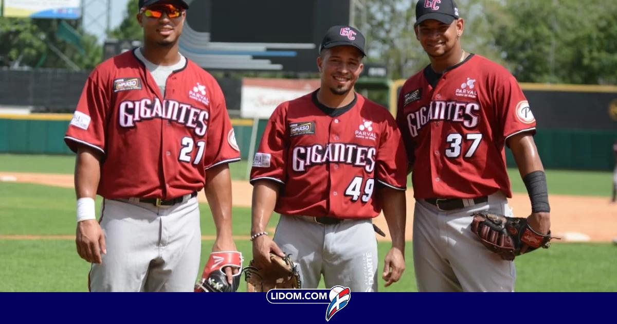 Gigantes reciben a Moisés Sierra, Garabez Rosa y Melvin Mercedes en los ...