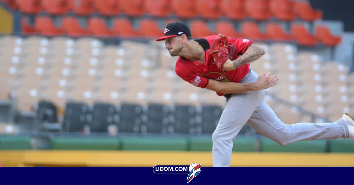 David Kubiak pinta de cero a las Águilas en 6.0 innings; Carlton y Díaz ...