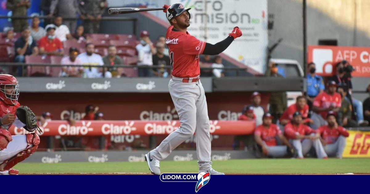 Leones van a San Francisco a blanquear a Gigantes 6-0 | Lidom