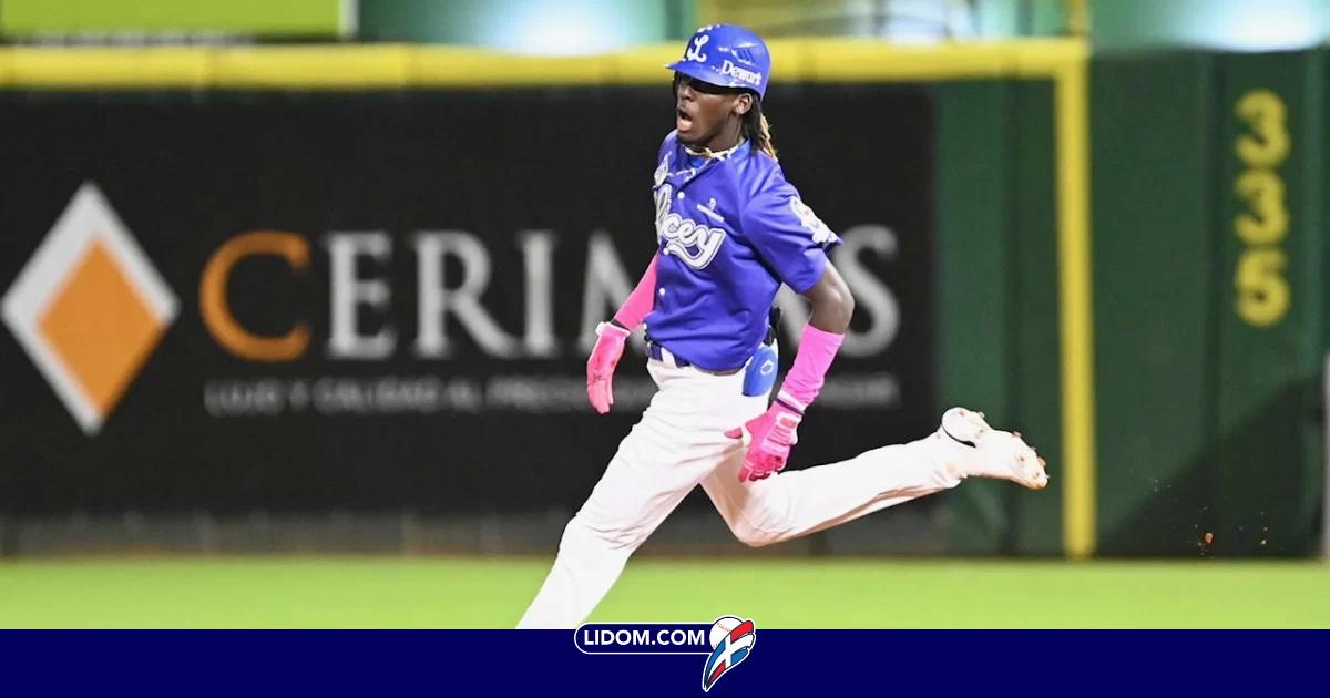 Tigres ganan tercero corrido con pitcheo y buena ofensiva; De la Cruz ...