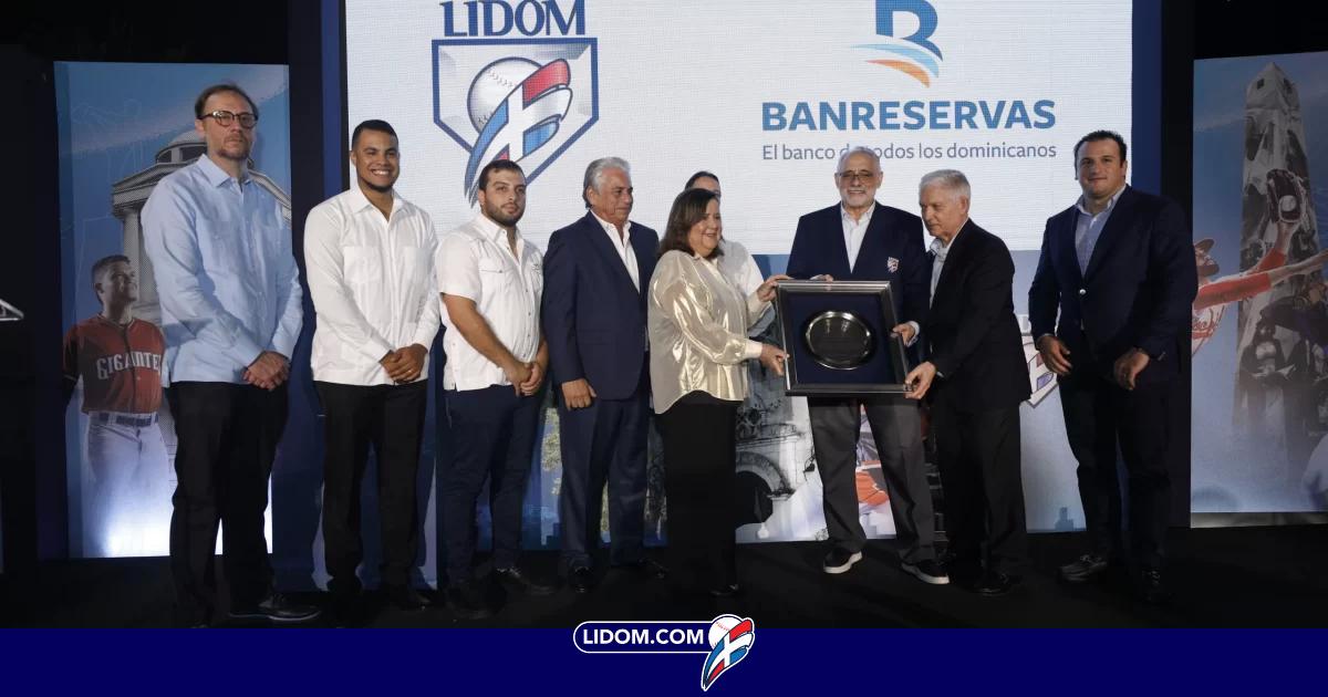 LIDOM y Banreservas develan copa del campeonato 2023-2024 | Lidom