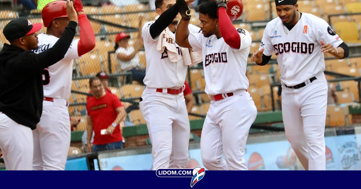 Leones ganan tercero seguido y empatan con Estrellas en segundo lugar ...