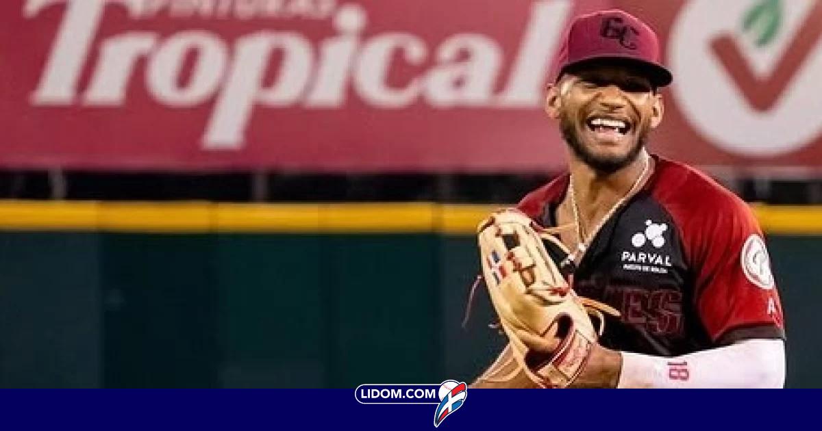 Johan Rojas se mantiene en 22 en su racha de robos seguidos | Lidom